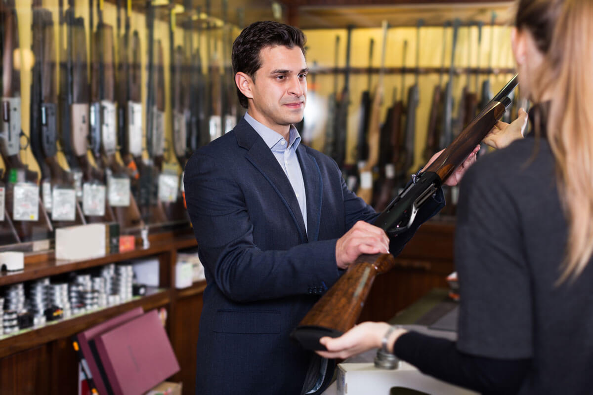 What You Should Know Before Selling a Gun in Michigan